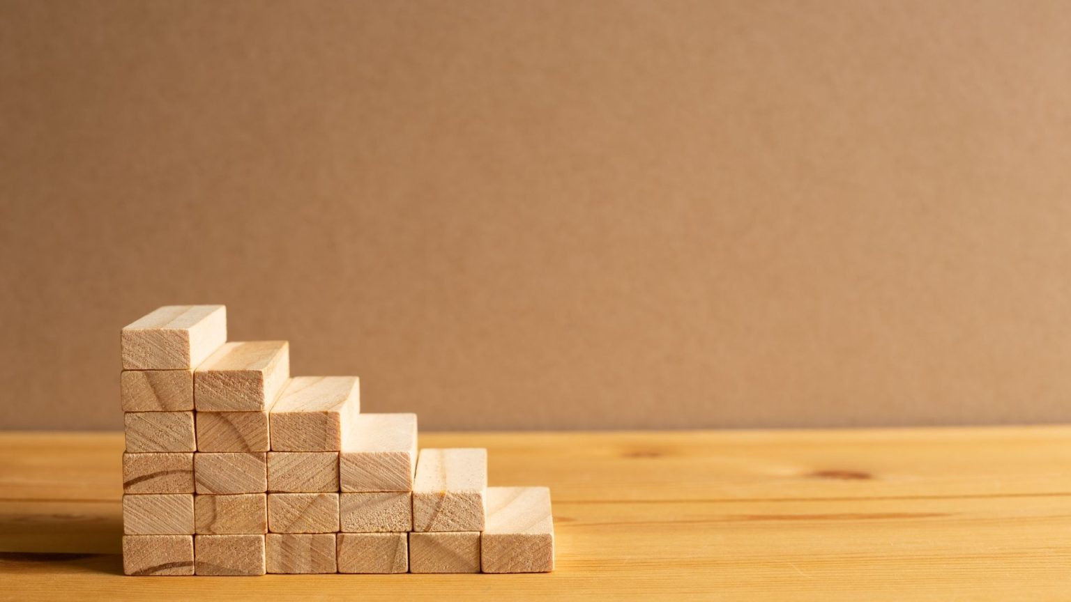 5 Options for Your Interior Woodwork and Furniture Design