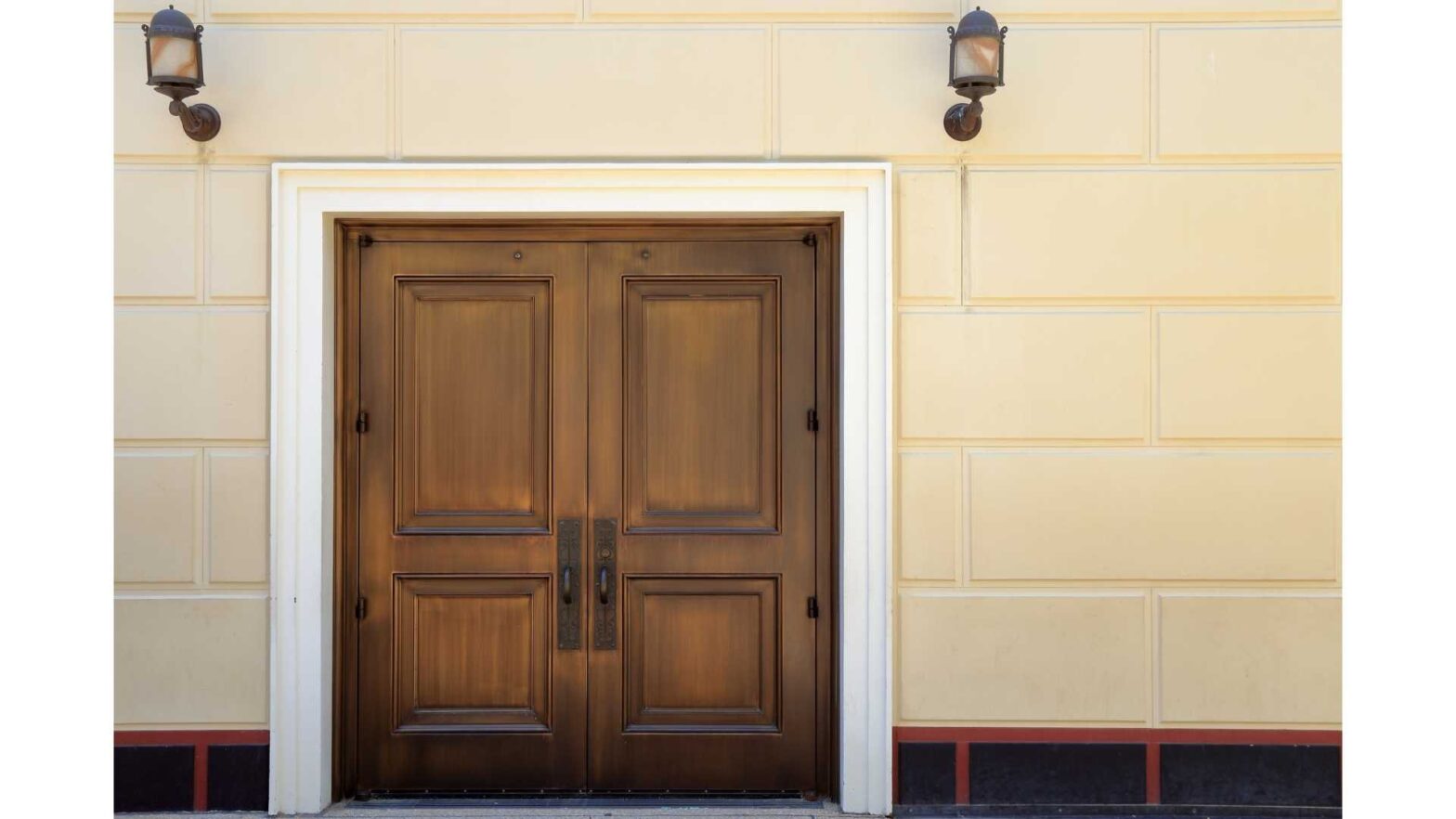 Maximize Space Efficiency with Duro's Flush Doors | DUROPLY